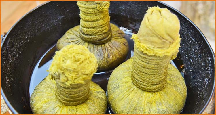 Patra Potli Swedana - Bolus Fomentation Treatment in Rishikesh, India